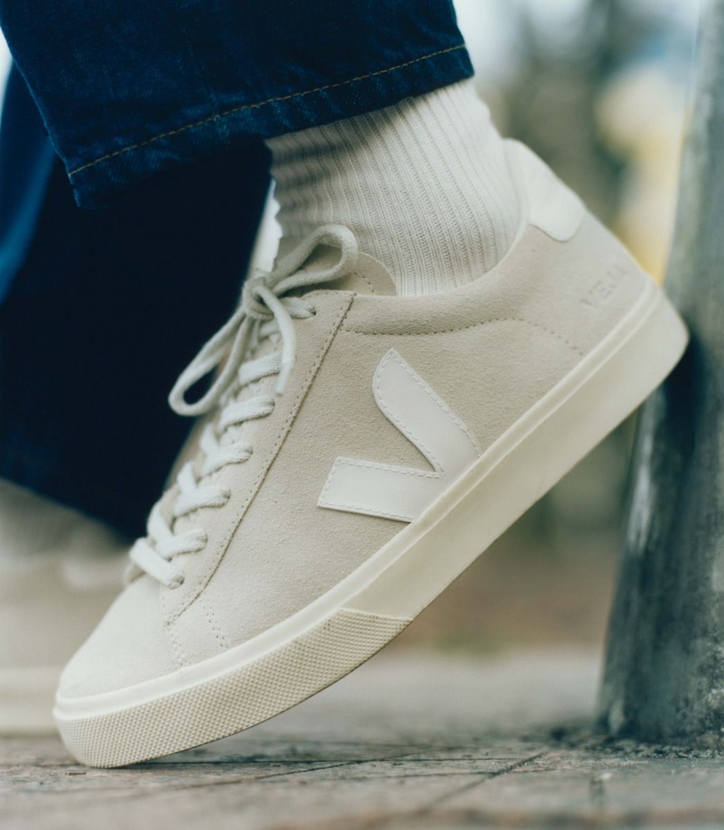 Veja CAMPO SUEDE NATURAL WHITE (CP0302921A)