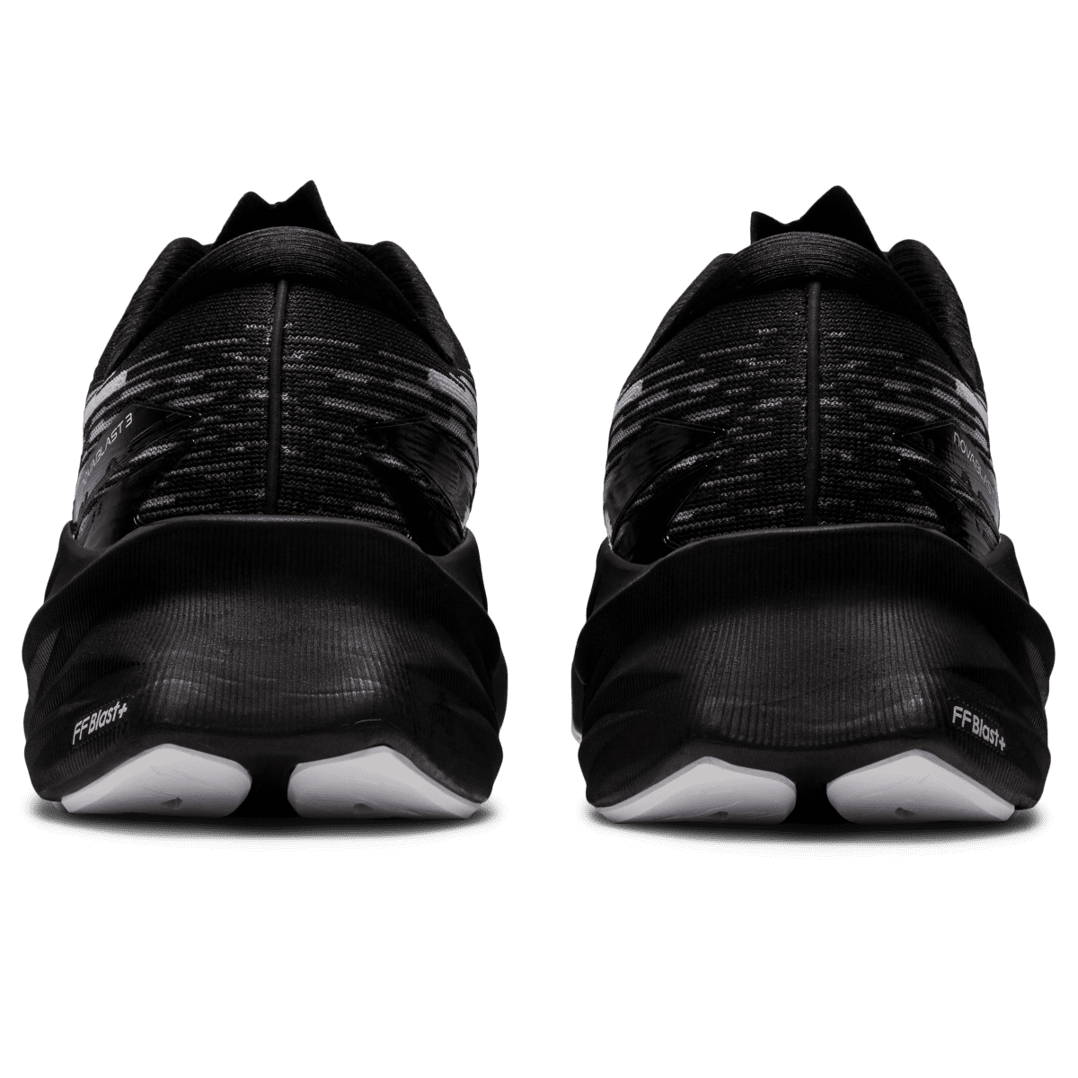 Asics Novablast 3 Black/White (1011B458.002)
