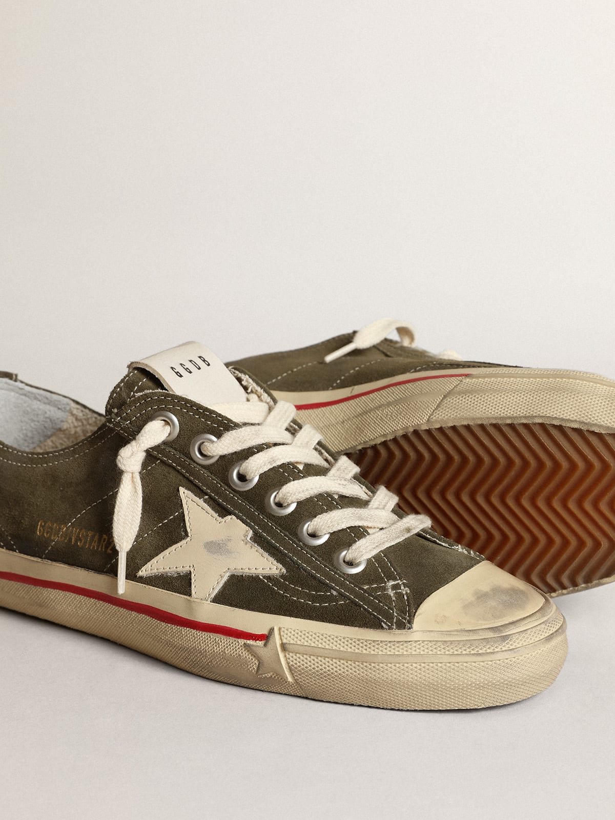 Golden Goose V-Star (GWF00129.F003417.35817)