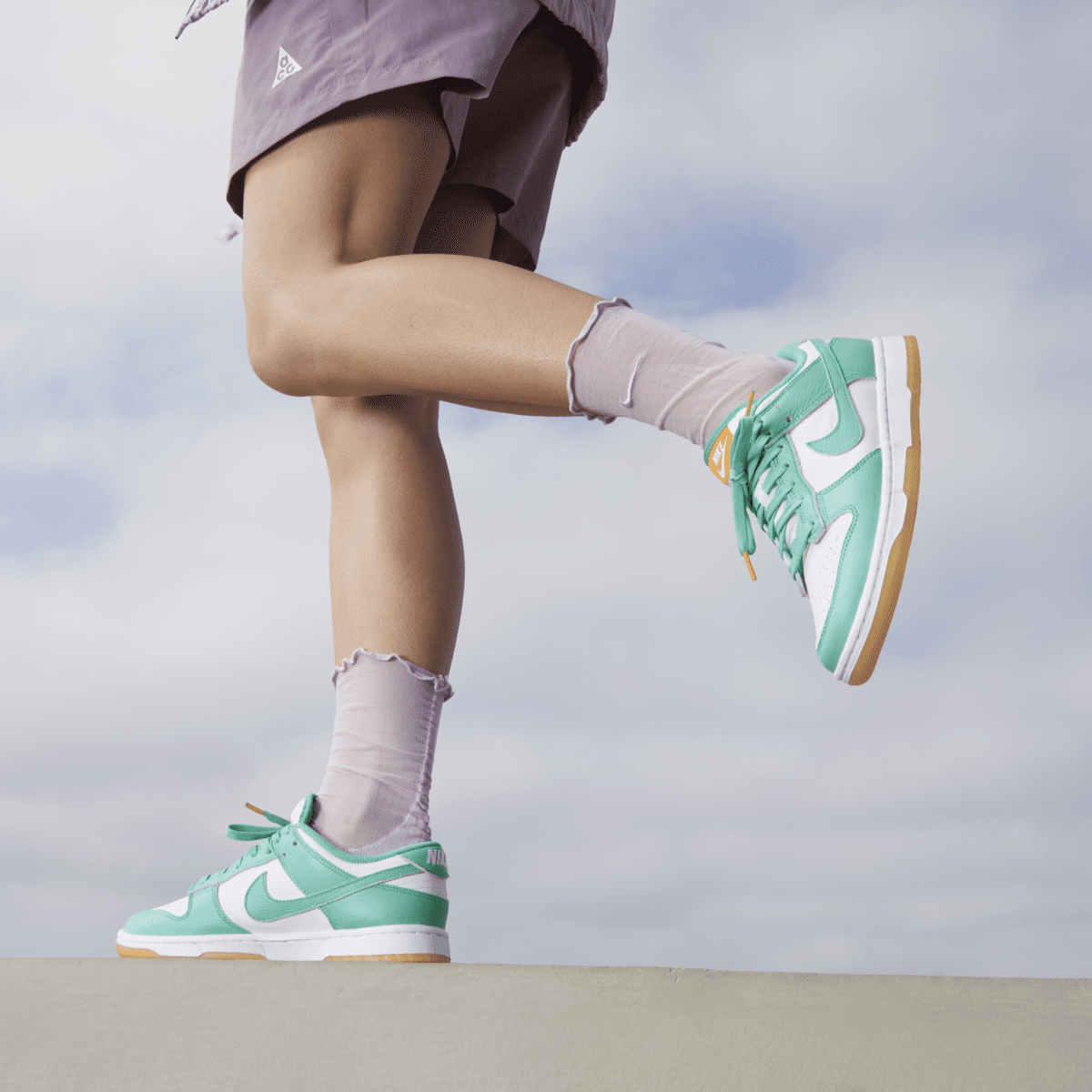 Nike Dunk Low Teal Zeal (W) White / Washed Teal / Kumquat (DV2190-100)