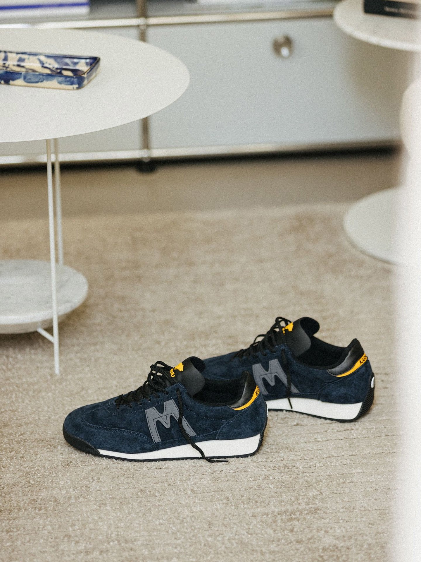 Karhu Mestari - India Ink / Jet Black (F805042)